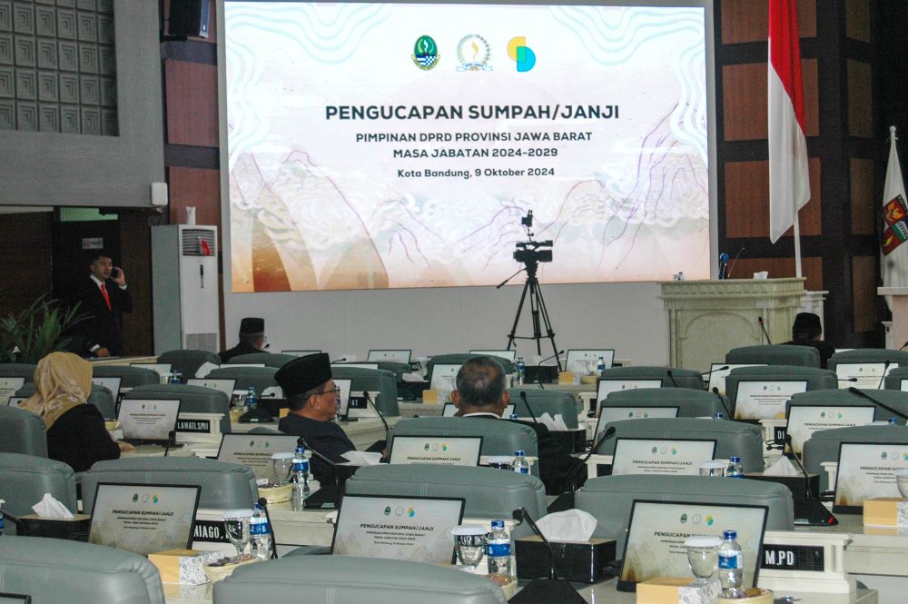 Hari Ini Susunan Pimpinan dan Anggota AKD DPRD Jabar Ditetapkan ...